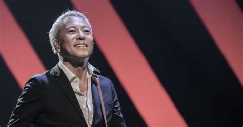 【ライブレポート】佐野元春、全国ツアー東京公演が大盛況！ 他界した偉大なミュージシャンへ哀悼の想いを語る場面も The First Times