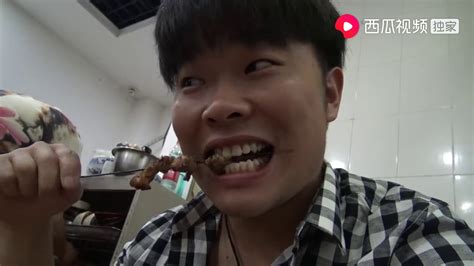 约上郑州两个好朋友一起去吃烧烤，夏天标配羊肉串冰啤酒真得劲儿 Youtube
