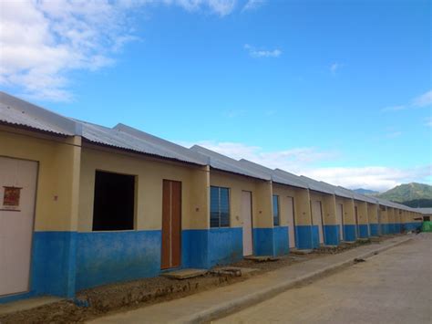 Living In Shanties Better Than Their Life In Relocation Sites Urban