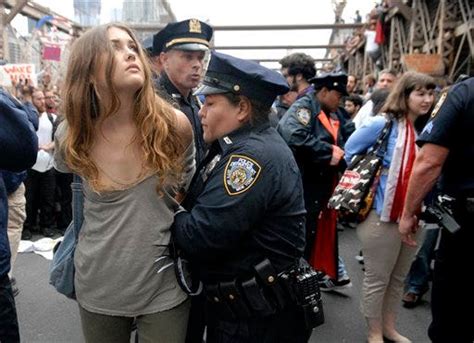 Occupying The Brooklyn Bridge 700 Nyc “occupy Wall St” Protesters