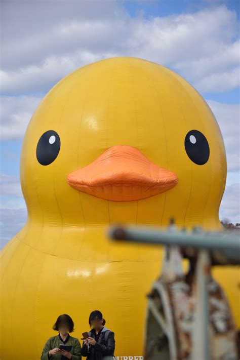 巨大アヒルちゃん（ラバーダック） 旭巧芸株式会社｜大阪の看板のデザイン・製作・施工・点検