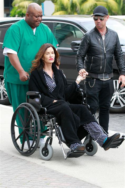 Janice Dickinson Spotted In Wheelchair Days After Breast Cancer