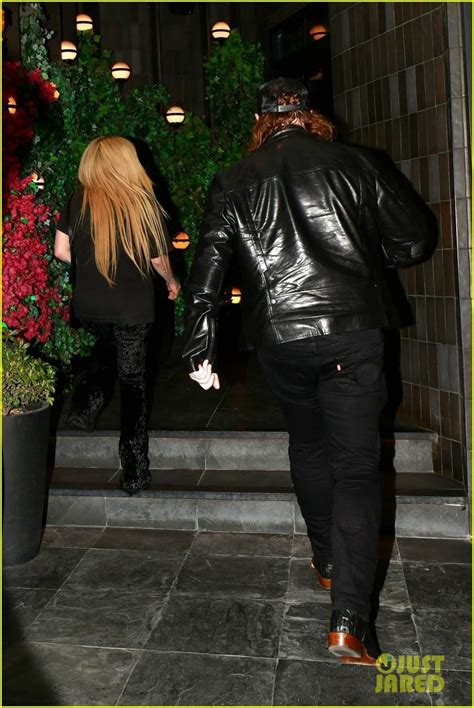 Avril Lavigne Country Singer Nate Smith Catch Dinner Talk Music Photo Avril
