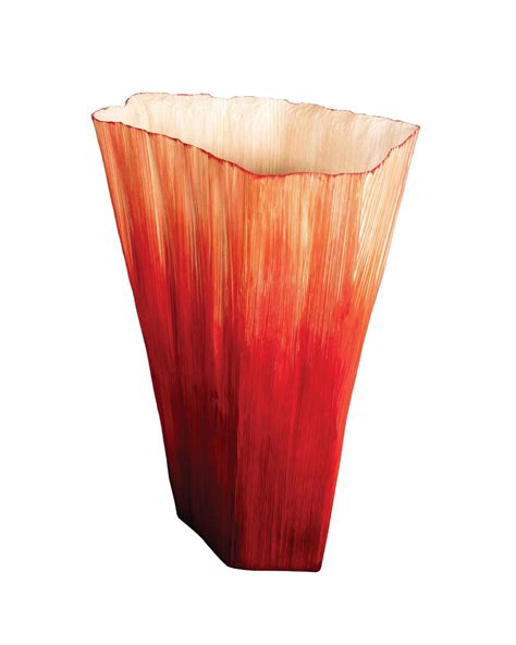 3월 바자가 주목한 2025 패션 소식들 하퍼스 바자 코리아