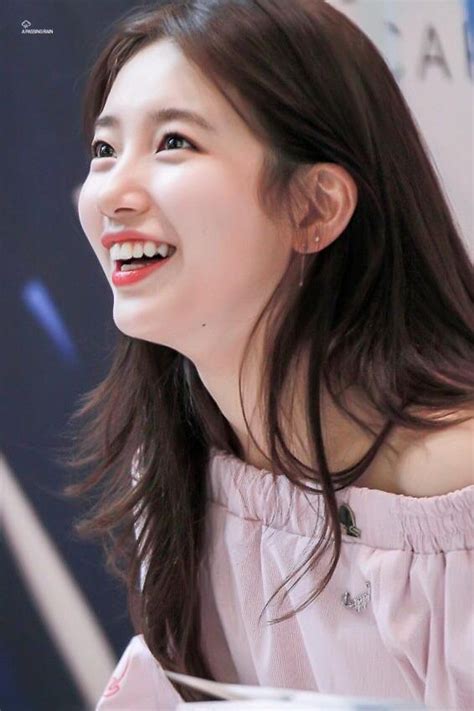 수지가 위안부 소녀상 뱃지를 달고 오던 날 인스티즈 Instiz 이슈 카테고리