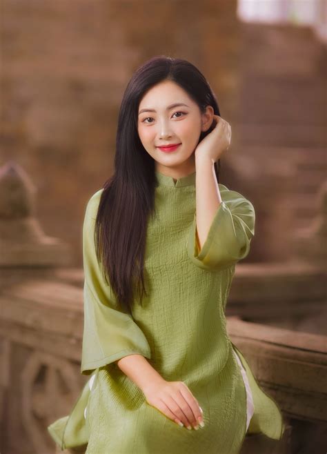 Nhan Sắc Ngọt Ngào Của Nữ Sinh Người Tày đăng Quang Á Khôi Cuộc Thi Hoa