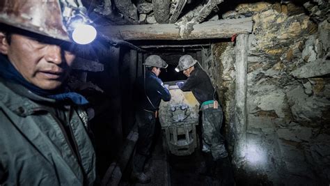 Bolivia Firma Un Convenio Con Un Consorcio Chino Para La Explotación De