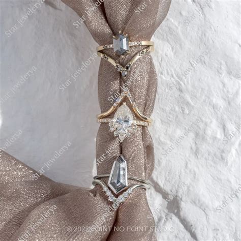 Star Jewelrya Hexagon Cut Salt And Pepper Engagement Ring At Rs 25000 In
