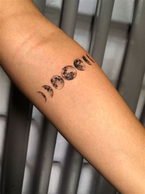 Tattoo Fases Da Lua 🌘🌗🌖🌕🌔🌓🌒 Simplistic Tattoos Taurus Tattoos