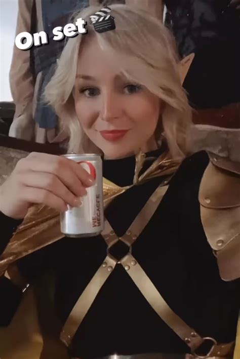 Shes My Little Elf 🧝‍♀️🫦🫦🫦🫦 Rkallmekris