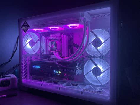 컴퓨터견적만 알아본지 5개월째 드디어 완료했습니다 케이스 퀘이사존 Quasarzone