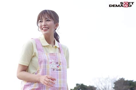 「セフレに薦められてavに来たヤリマン保母さん。 初体験ハタチ、からの経験人数200人超え。 埼玉 新座 保育士2年目 姫乃ゆきさん 仮名・22歳 実はノリノリ♪仕事の合間にavデビュー