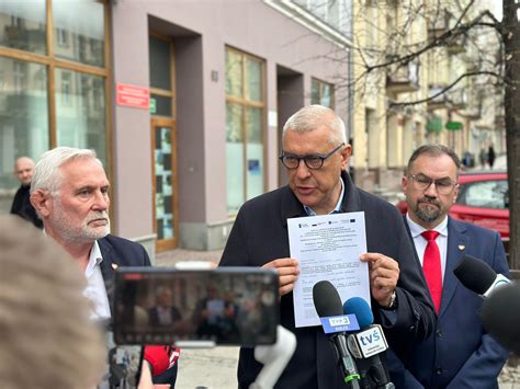 Miliony dla frmy zięcia wicemarszałek województwa Renaty Janik z PiS Posłowie KO składają