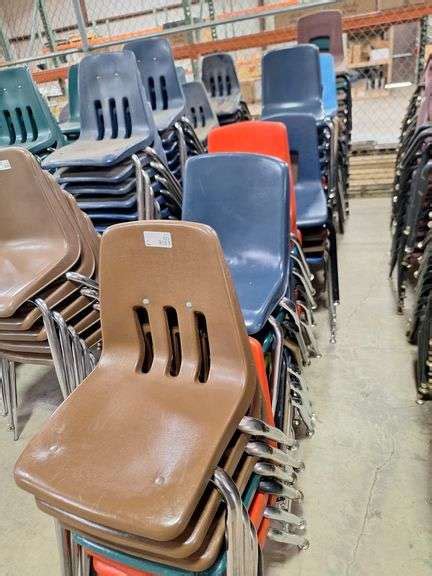Approx 50 Assorted Stackable School Chairs Sierra Auction