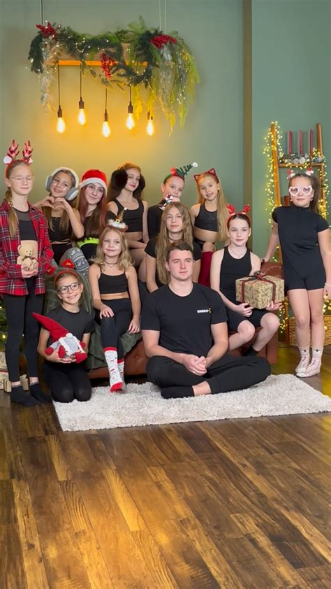 Акробатика і гімнастика у Хмельницькому🖤 Acrobatics Andrey • Instagram Photos And Videos