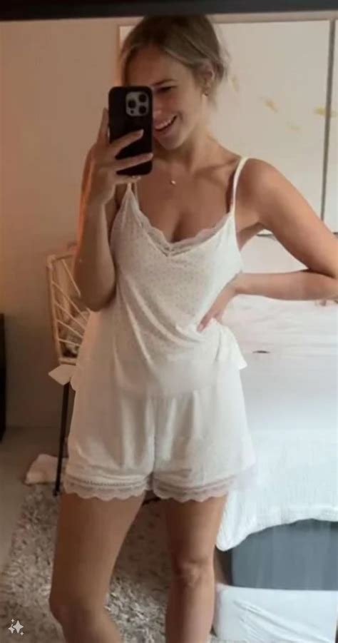 Dee Van Der Zeeuw Rnlcelebs