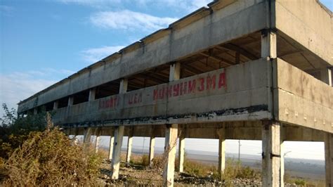 САНИРАНЕ НА ПАНЕЛНИ СГРАДИ В Германия и Франция живущите се изнасят от блока за една година