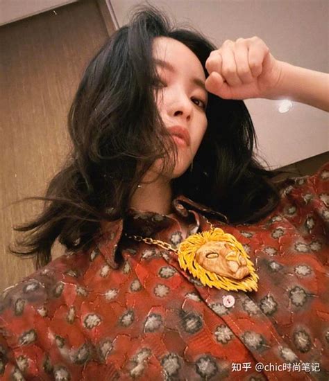 《消失的她》票房破三十亿，倪妮私服的超赞配饰，泰裤辣 知乎