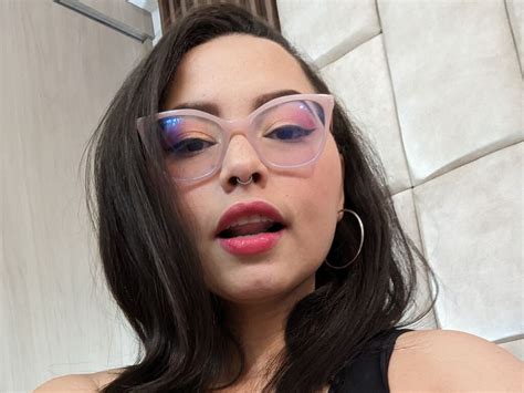Miarioss 28 Yo Woman Xxx Hot Live Cam Sex Show Chat And Webcam Sex
