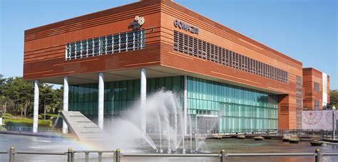 정부 소상공인 활력 제고 및 골목상권 육성 논의