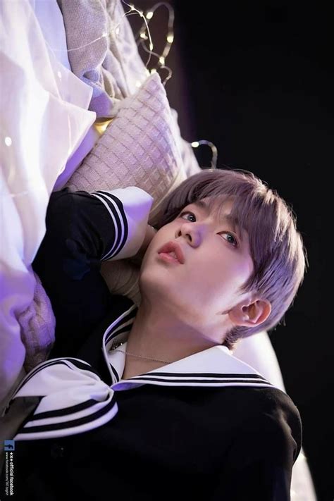 Tomorrow X Together ‘the Dream Chapter Eternity Concept Photo