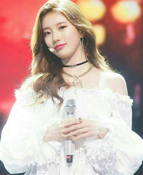 수지 Suzy Bae 2nd Mini Album Faces Of Love Holiday Showcase 2018