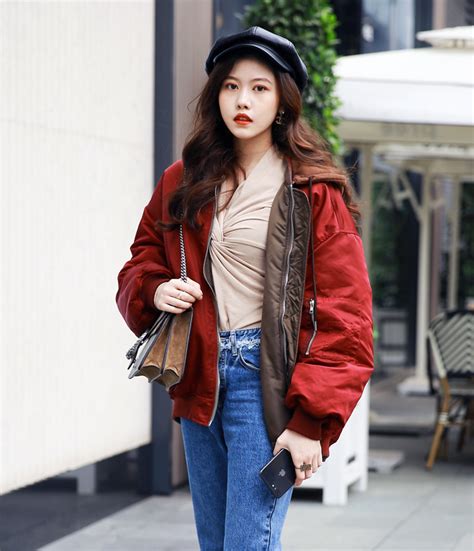街拍：时尚美丽女子，花容月貌、丰腴身材让人羡慕 搜狐大视野 搜狐新闻