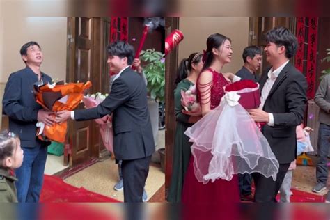 男子上门定亲带3束花第一束烟花送老丈人看到品种被赞会来事