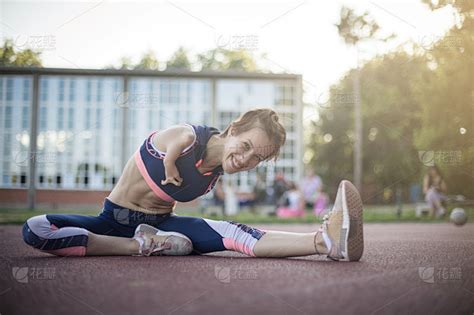 伸展运动对肌肉健康至关重要。