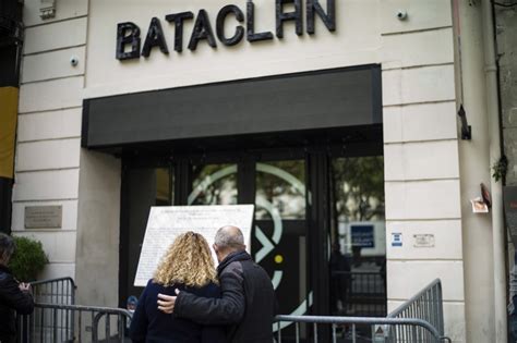 Attentats Du 13 Novembre à Paris Et Saint Denis Les Hommages En Vidéos