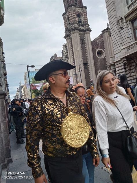 Princesa Fifiona on Twitter Le valió madre y se fue al concierto de