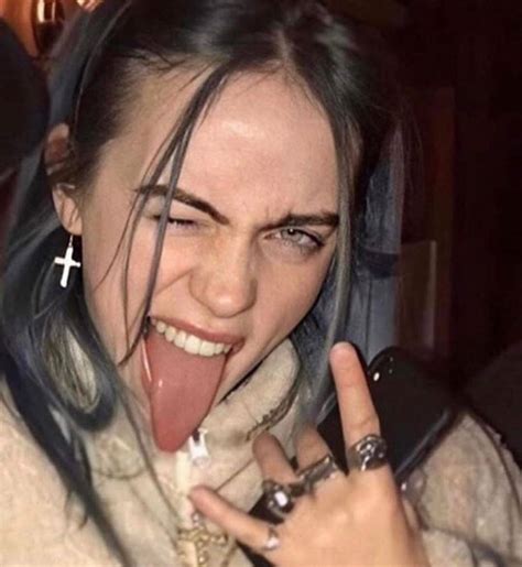 Billie Eilish Scrolller