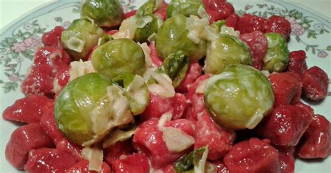 ÑOQUIS DE REMOLACHA CON REPOLLITOS AL VINO microondas Caserissimo