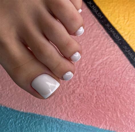 Педикюр френч в 2024 г Гелевые ногти на ногах Гвоздь Шеллак маникюр цвета