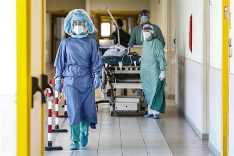 Covid 5057 I Positivi Nelle Ultime 24 Ore In Italia15 I Morti