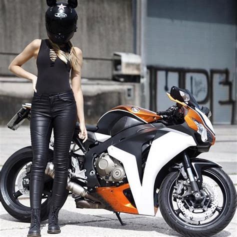 Pin En Vestimenta Moto