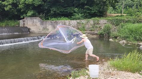 올해 첫 민물투망 쳤는데 한방에 한사발~ 피래미 어죽국수에 막걸리한잔~~ Youtube