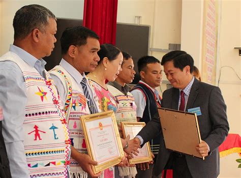 Người uy tín phát huy vai trò trong vùng dân tộc thiểu số Báo Lâm Đồng điện tử