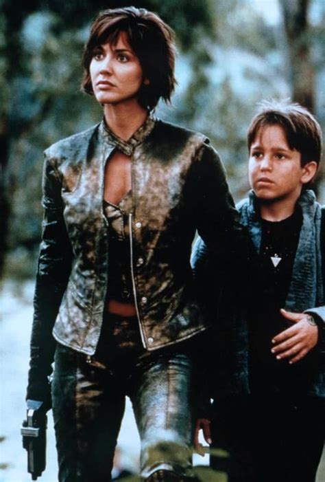 Bobbie Phillips Bilder Star Tv Spielfilm Tv Stars Stars Leather Jacket