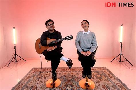 Lirik Lagu Malang Suantai Sayang Sal Priadi Dan Maknanya Idn Times