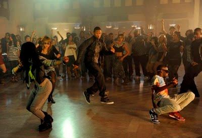 Usher Ft Pitbull DJ Got Us Fallin In Love Vtop Videos 3 5