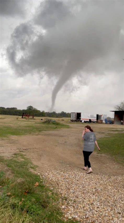 Tornados Dejan 1 Muerto Y Varios Heridos En Texas Y Oklahoma
