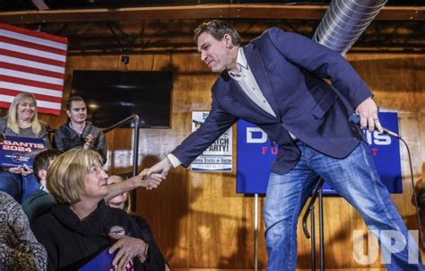 Photo Ron Desantis Campaigns For The 2024 Iowa Caucus Aim20240111828