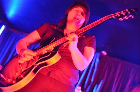 Avis Et Critique Du Concert De Candye Kane Le 28 Mars 2012 Planet
