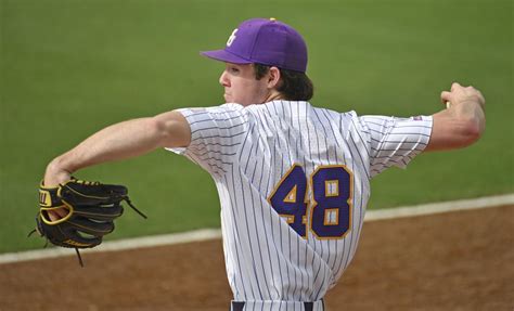 Lsu Baseball Notebook Mainieri Reflects On Hellmers Inconsistent
