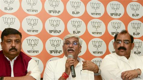 Saas Bahu Rajasthan Bjp Leader Gajendra Singh Shekhawat Mocks