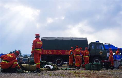 336名救援尖兵激战云岭云南省森林消防总队2023 年度“火焰蓝”实战化比武在昆明安宁火热进行澎湃号·政务澎湃新闻 The Paper