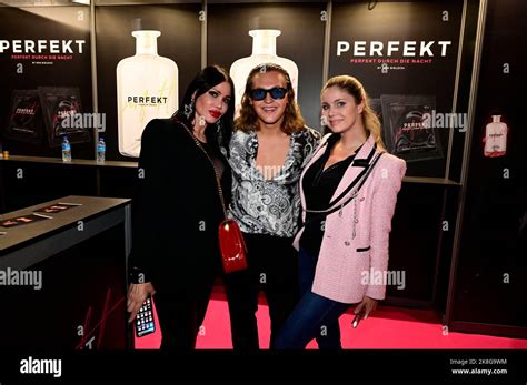 Djamila Rowe Ron Bielecki Und Yvonne Woelke Auf Der 25 Venus Berlin