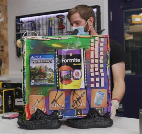 Who Needs Rgb When You Have This R Linustechtips