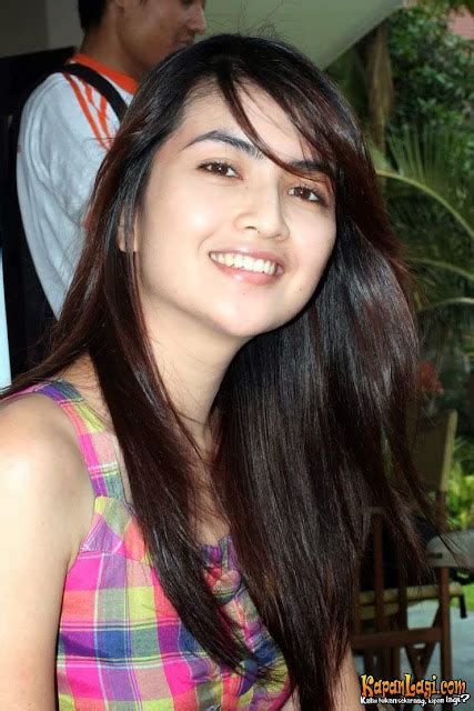 Foto Artis FTV Cantik Kadek Devi Terbaru 2013 Profil Biodata